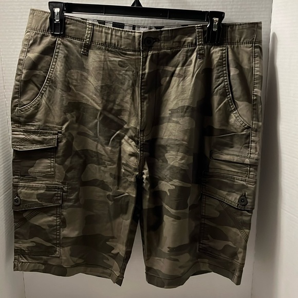 Iron co | Shorts | Iron Camouflage Cargo Shorts Size 36 Sku A5 | Poshmark